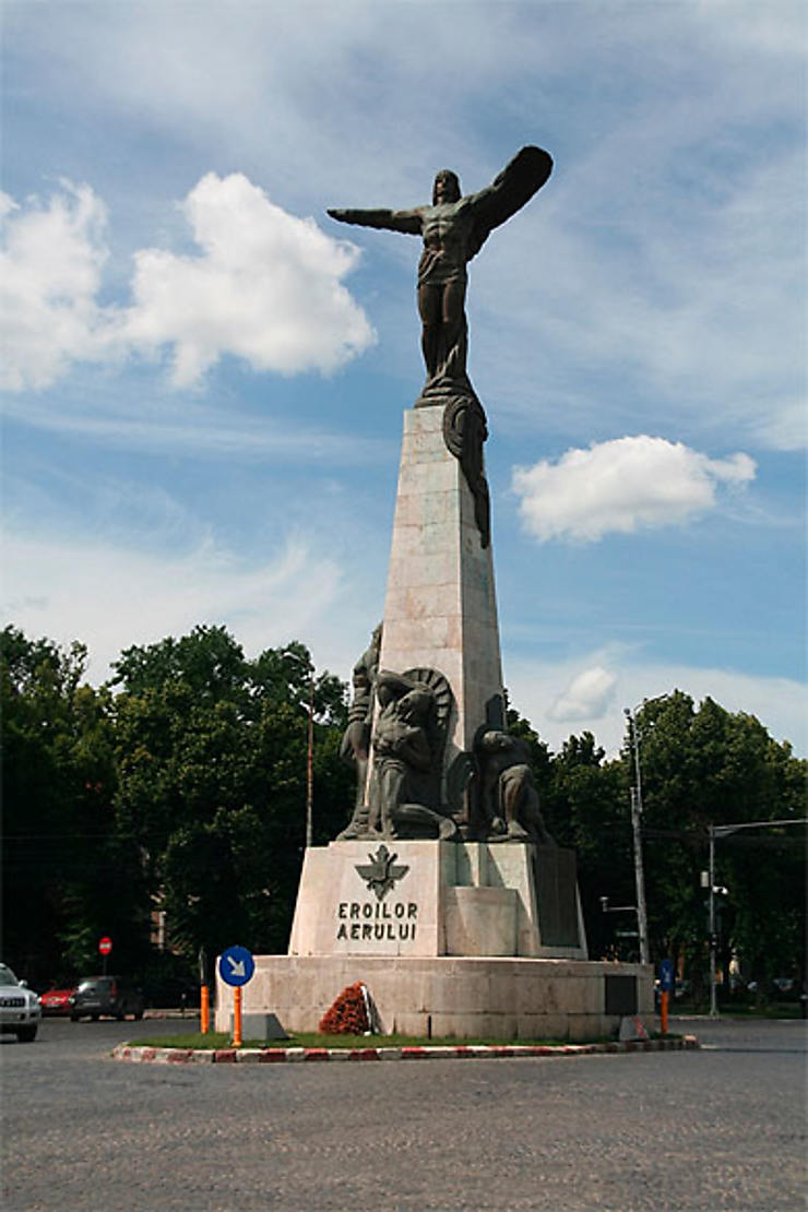 Statuia Aviatorilor : Statues : Bucarest (Bucureşti) : Bucarest et ses ...