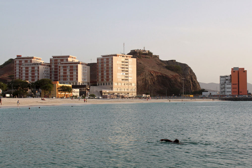 Praia da Laginha et Fortim : Plages : Mer : Mindelo : Île de São ...