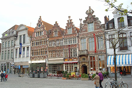 Vrijdagmarkt : Vrijdagmarkt (marché du Vendredi) : Gand (Gent ...