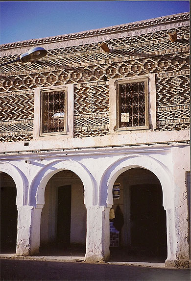 Broderies de briques : Nefta : Région de Tozeur, Gafsa et Kebili ...