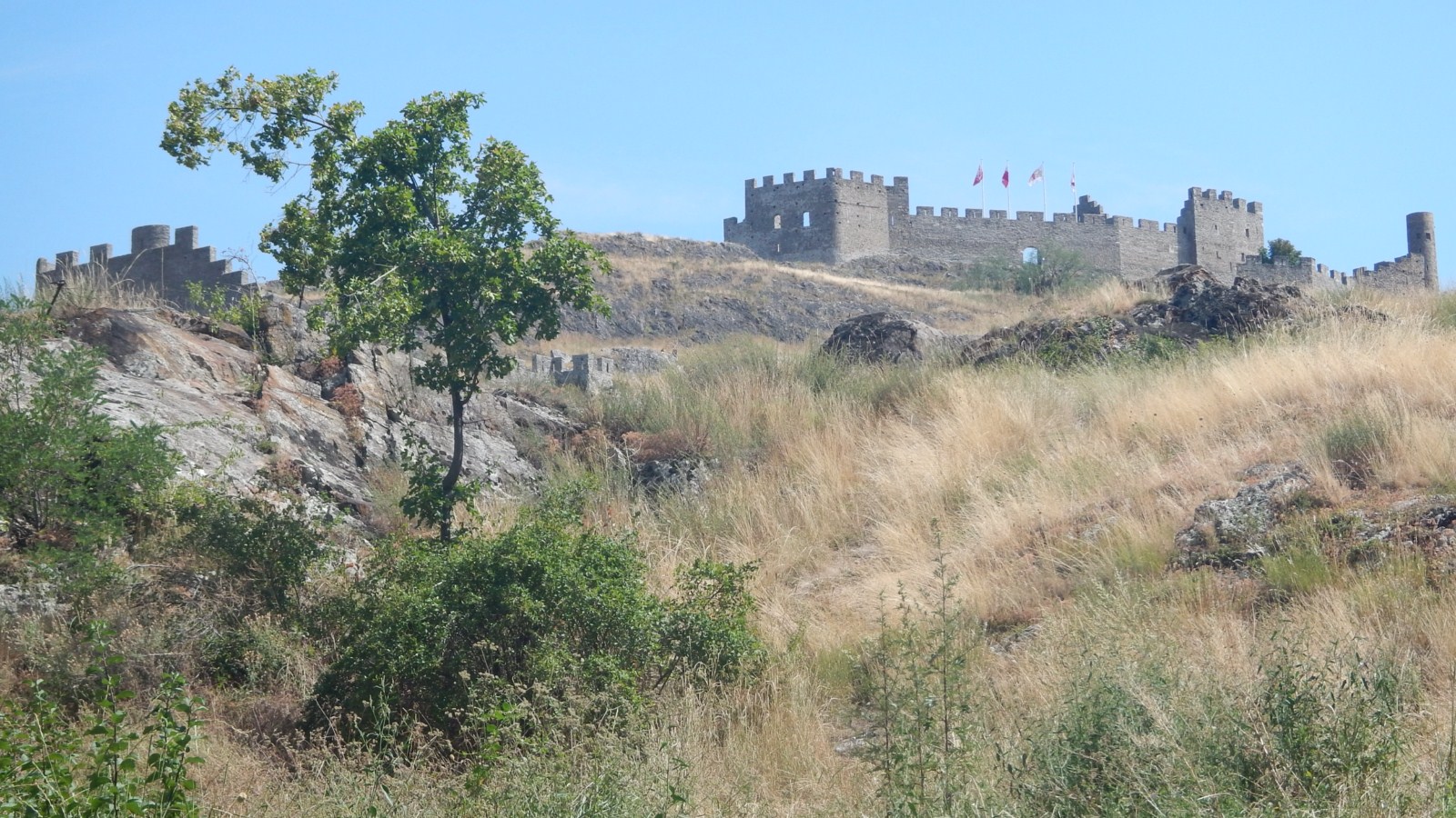 Vue panoramique du château : Châteaux : Château de Tourbillon : Sion ...