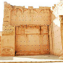 Les ruines de l'enceinte de la ville de Nédroma en Algérie : Nédroma ...