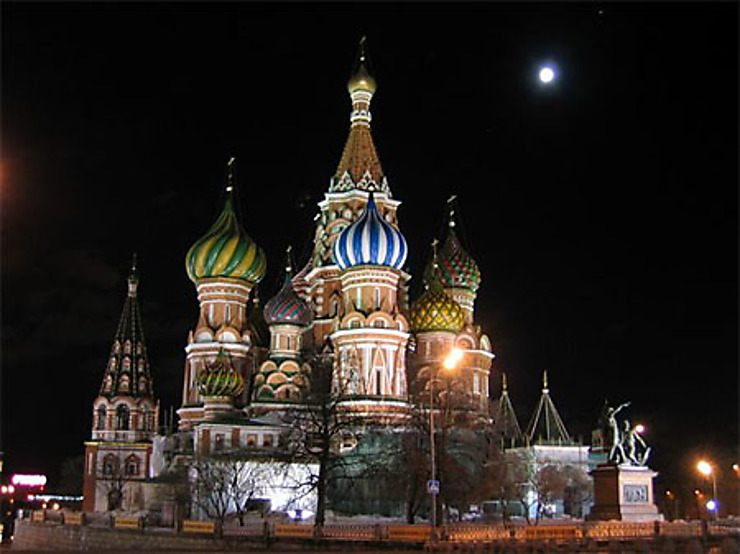 Basilique de nuit sur la Place Rouge : Eglise : Nuit : Cathédrale ...