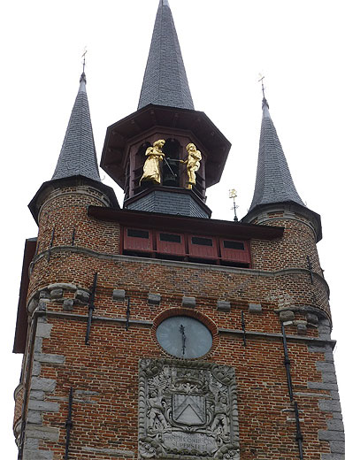 Le clocher du Beffroi : Beffroi de Courtrai : Courtrai (Kortrijk ...