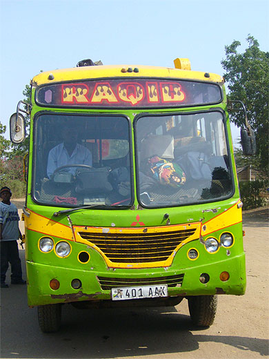 Un vrai bus local... : Transport : Moshi : Le Nord et les grands parcs ...