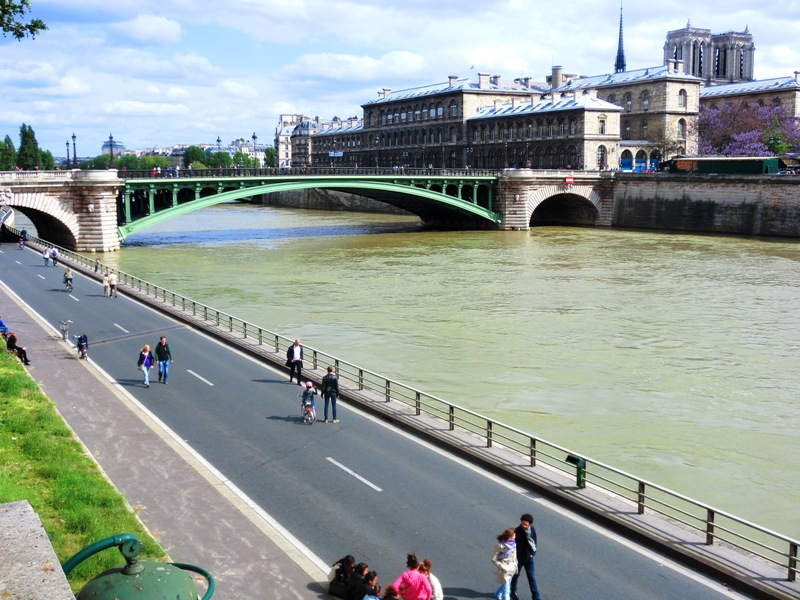 Voie rapide sans voitures : Ponts : Fleuve : 4ème arrondissement ...