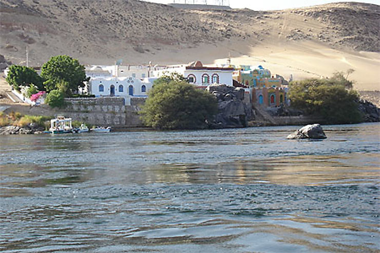 Ile Eléphantine : Fleuve : Île Éléphantine : Assouan (Aswan) : Vallée ...