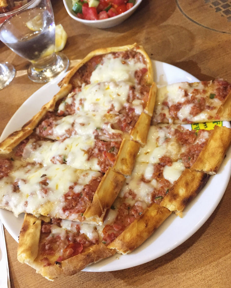 Pide (cuisine turc) : Gastronomie : Izmir : Égée du Sud : Turquie ...