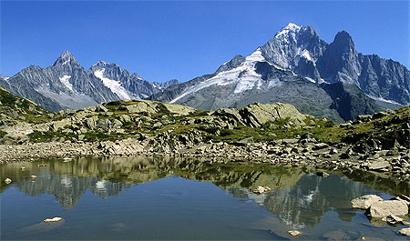 L'aiguille Verte et les Drus, massif du Mont-Blanc : Montagne : Lacs ...
