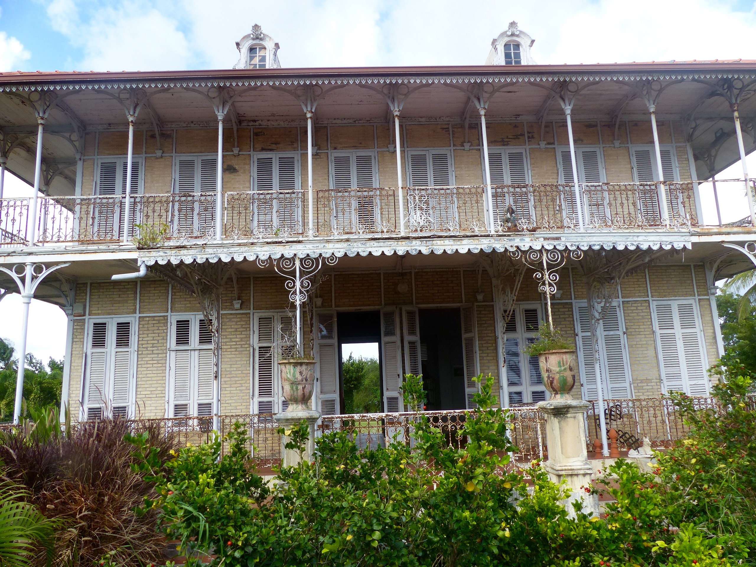 La jolie maison Zévallos : Maison Zévallos : Le Moule : Grande-Terre ...