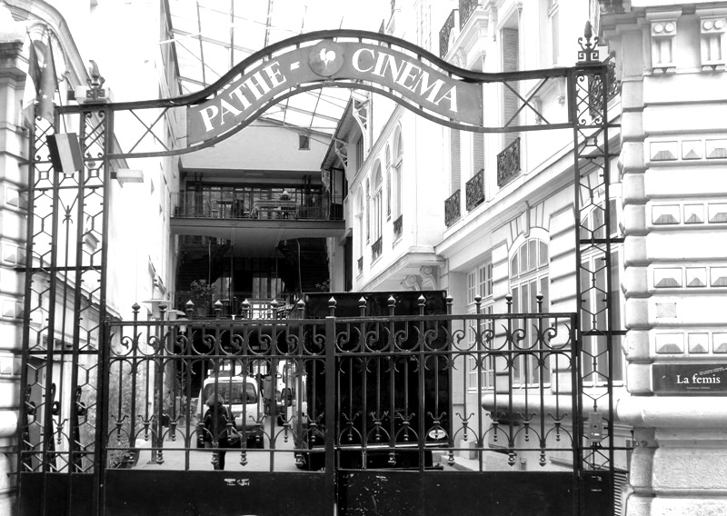 Anciens studios Pathé cinéma : Noir et blanc : 18ème arrondissement ...