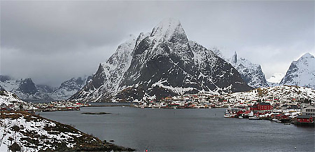 Reine : Montagne : Reine : Île de Moskenesøy : Îles Lofoten et ...