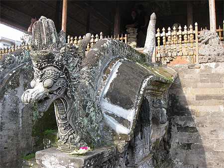 Klungkung : Statues : Klungkung (Semarapura) : Est de Bali : Bali ...