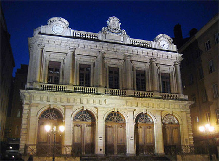 Temple du change - Vieux Lyon : Nuit : Ancienne bourse de Lyon : Vieux ...