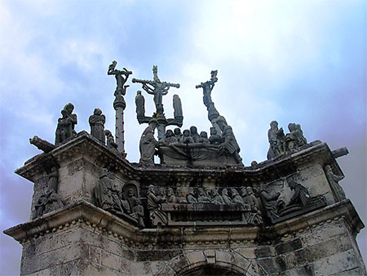 Calvaire à Pleyben : Statues : Pleyben (Pleiben) : Finistère : Bretagne ...
