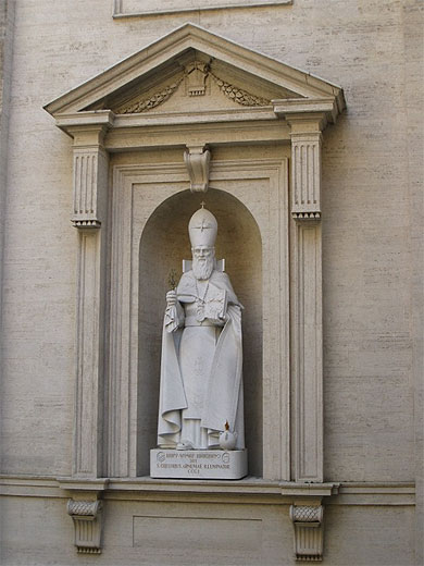 Dans la Basilique St Pierre : Statues : Basilica San Pietro : Vatican ...