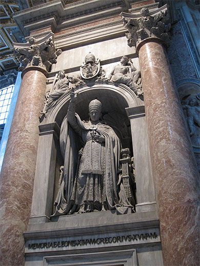 Dans la Basilique St Pierre : Statues : Basilica San Pietro : Vatican ...