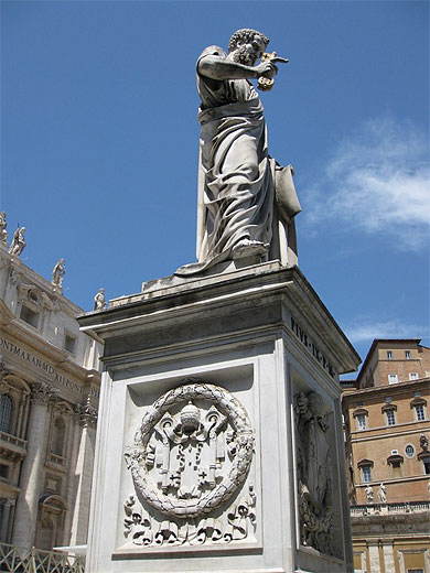 Statue de Saint Pierre : Statues : Piazza San Pietro (place Saint ...