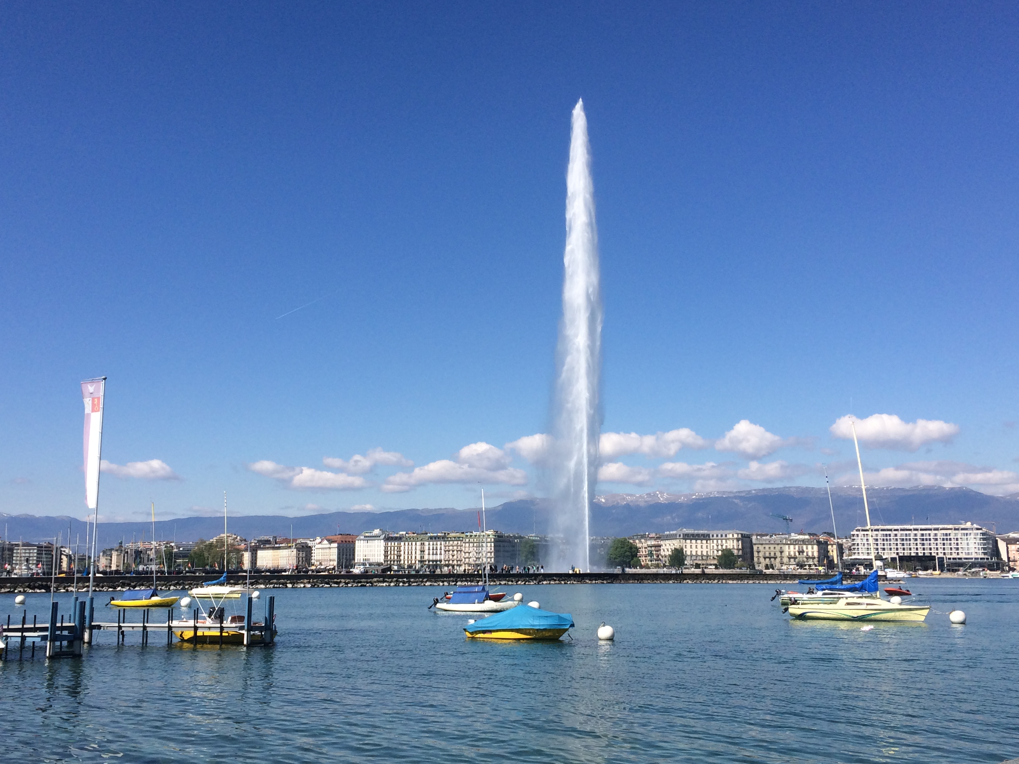 Le printemps : Lacs : Jet d'eau de Genève : Rives du lac Léman : Genève ...