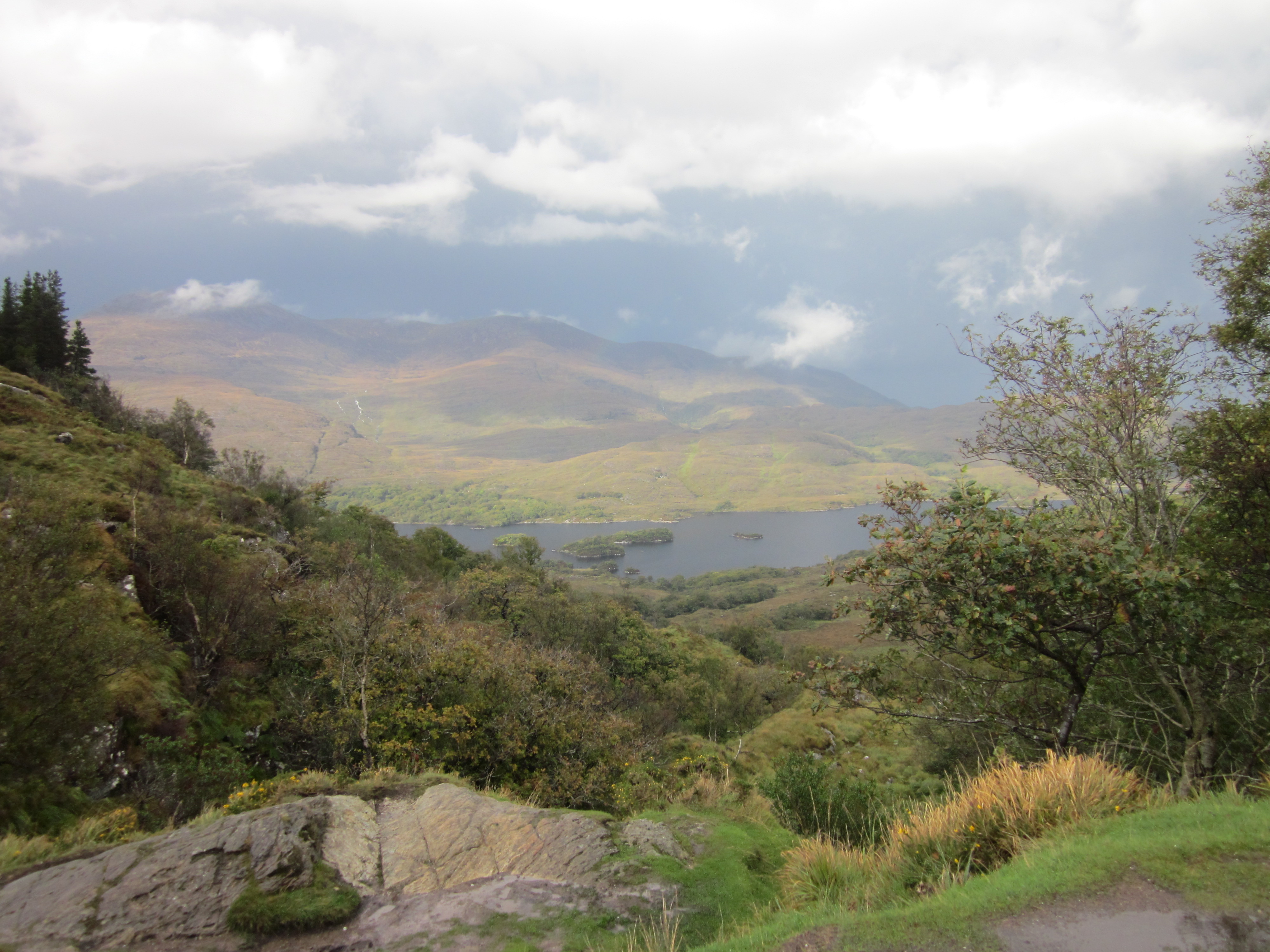 Jolie vue au Killarney National Park : Ladies View : Killarney National ...