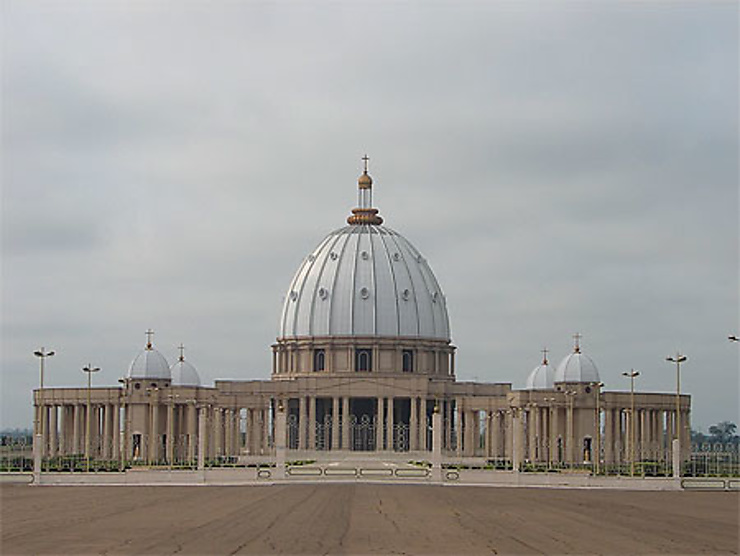 Basilique de Yamoussoukro : Eglise : Yamoussoukro : Région des Lacs ...