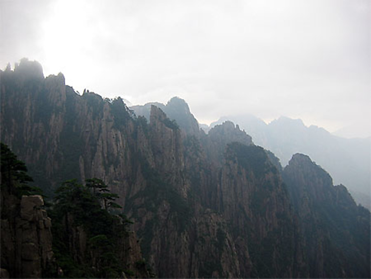Huangshan : Montagne : Huang Shan (la montagne jaune) : Anhui : Chine ...