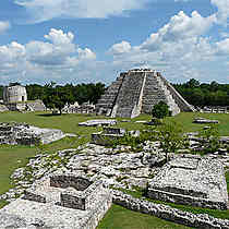 Végétation tropicale : Pyramides : Reserva natural y zona archeológica ...