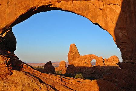 Sunrise in the windows : The Windows : Arches National Park : Utah ...