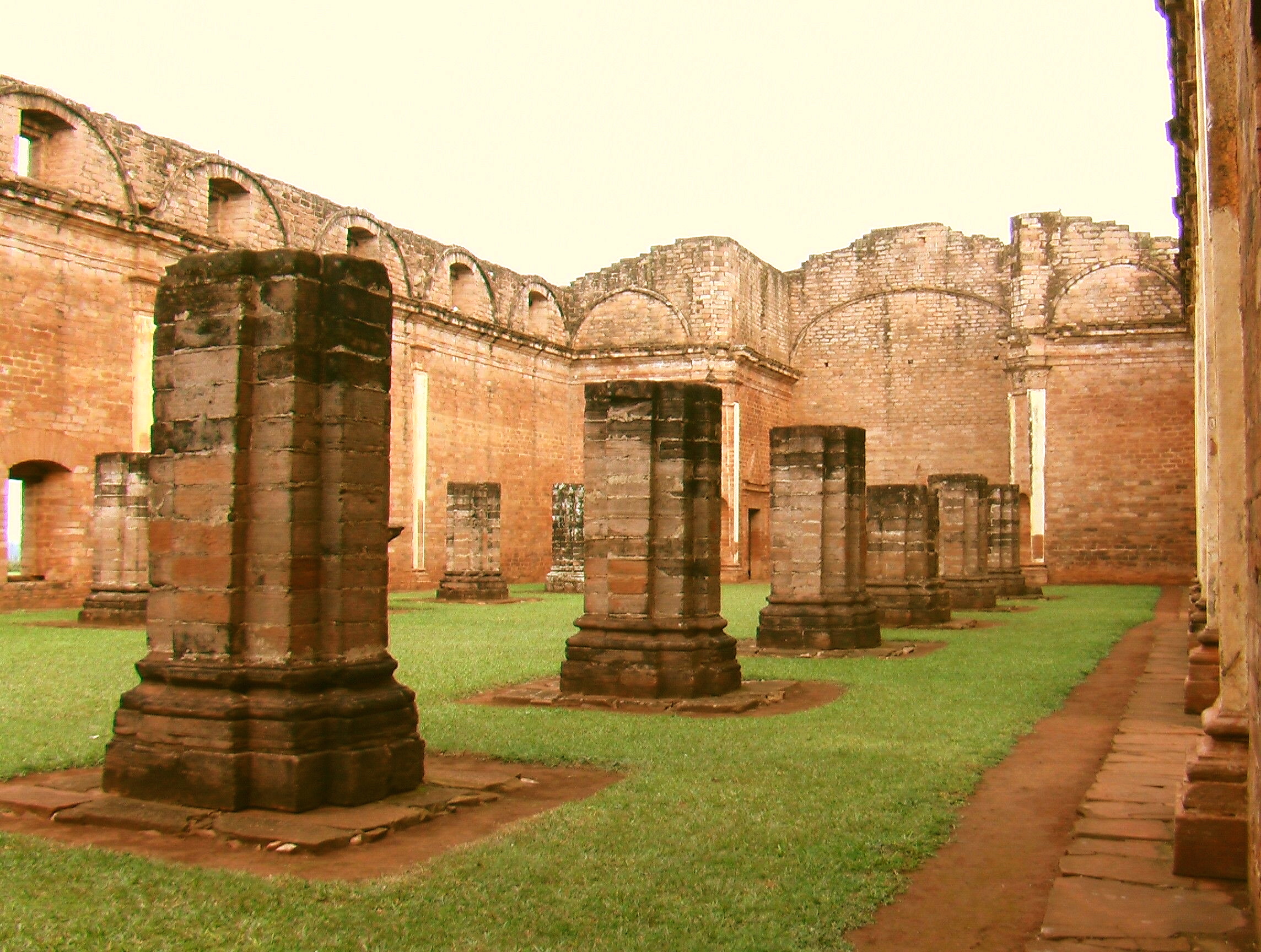 Mission jésuite de Jesus de Taravangüe : Eglise : Jesus del Tavarangue ...