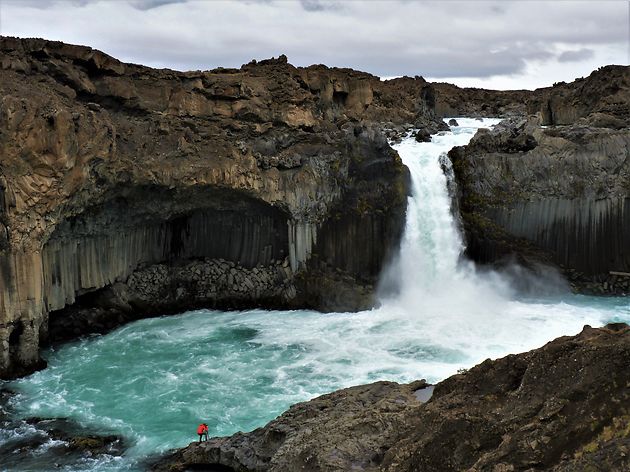 Chutes d'Aldeyjarfoss : Cascades : Fleuve : Hautes Terres d'Islande ...