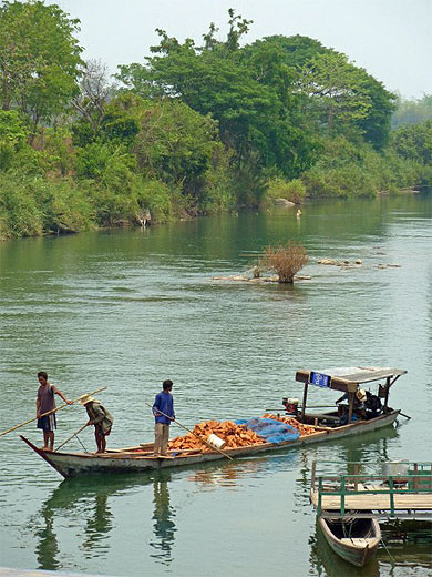 Don Det : Bateaux : Transport : Ile de Det (Don Det) : District de ...