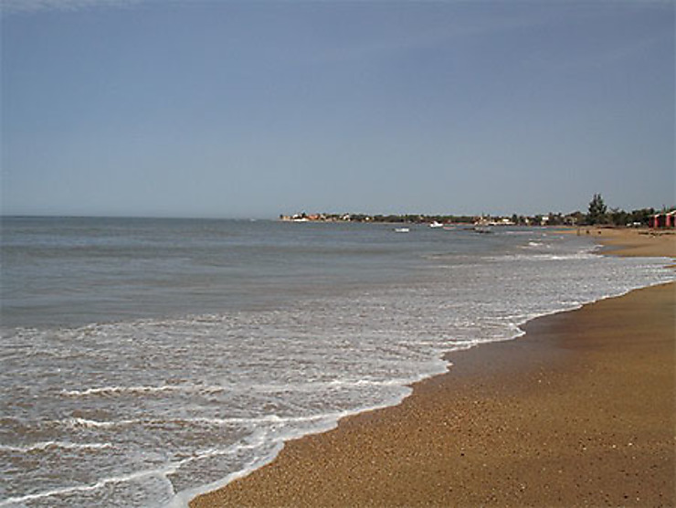 Plage de Ngaparou côté Ouest : Plages : Mer : N'Gaparou : Petite Côte ...