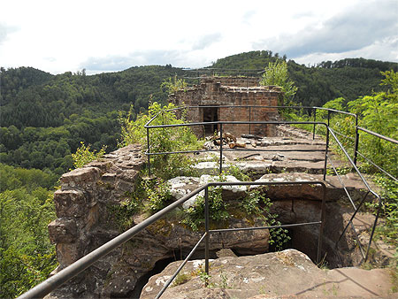 Château de Wasigenstein et panorama sur les Vosges : Châteaux : Parc ...