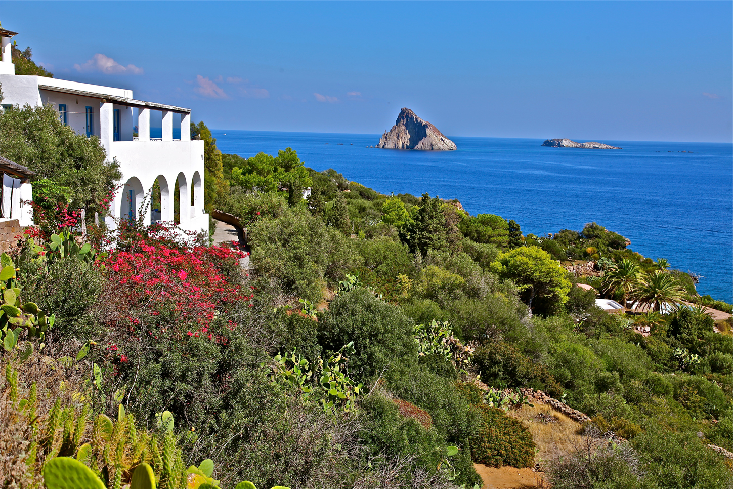 Panorama vu de l'île de Panarea : Panarea : Isola di Panarea : Îles ...