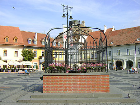 Piata Mare : Piaţa Mare (Grande Place) : Sibiu : Transylvanie ...