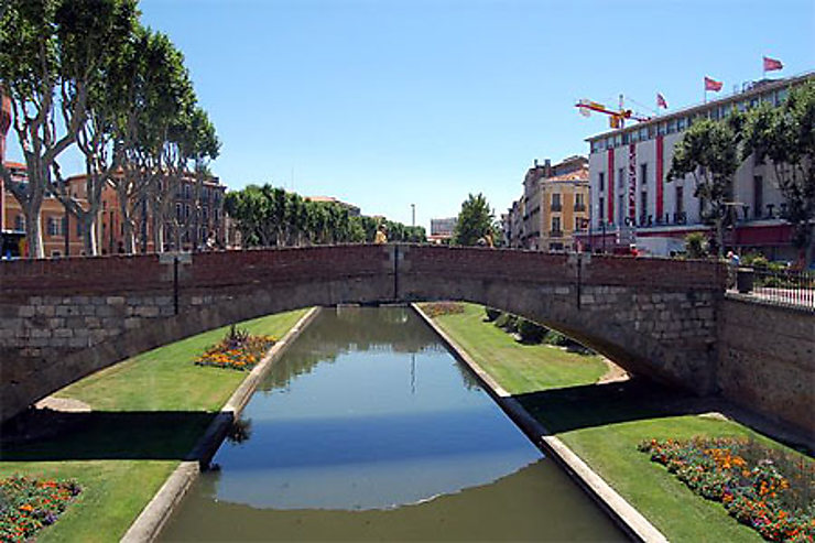 Le Canal : Ponts : Perpignan : Pyrénées-Orientales : Languedoc ...
