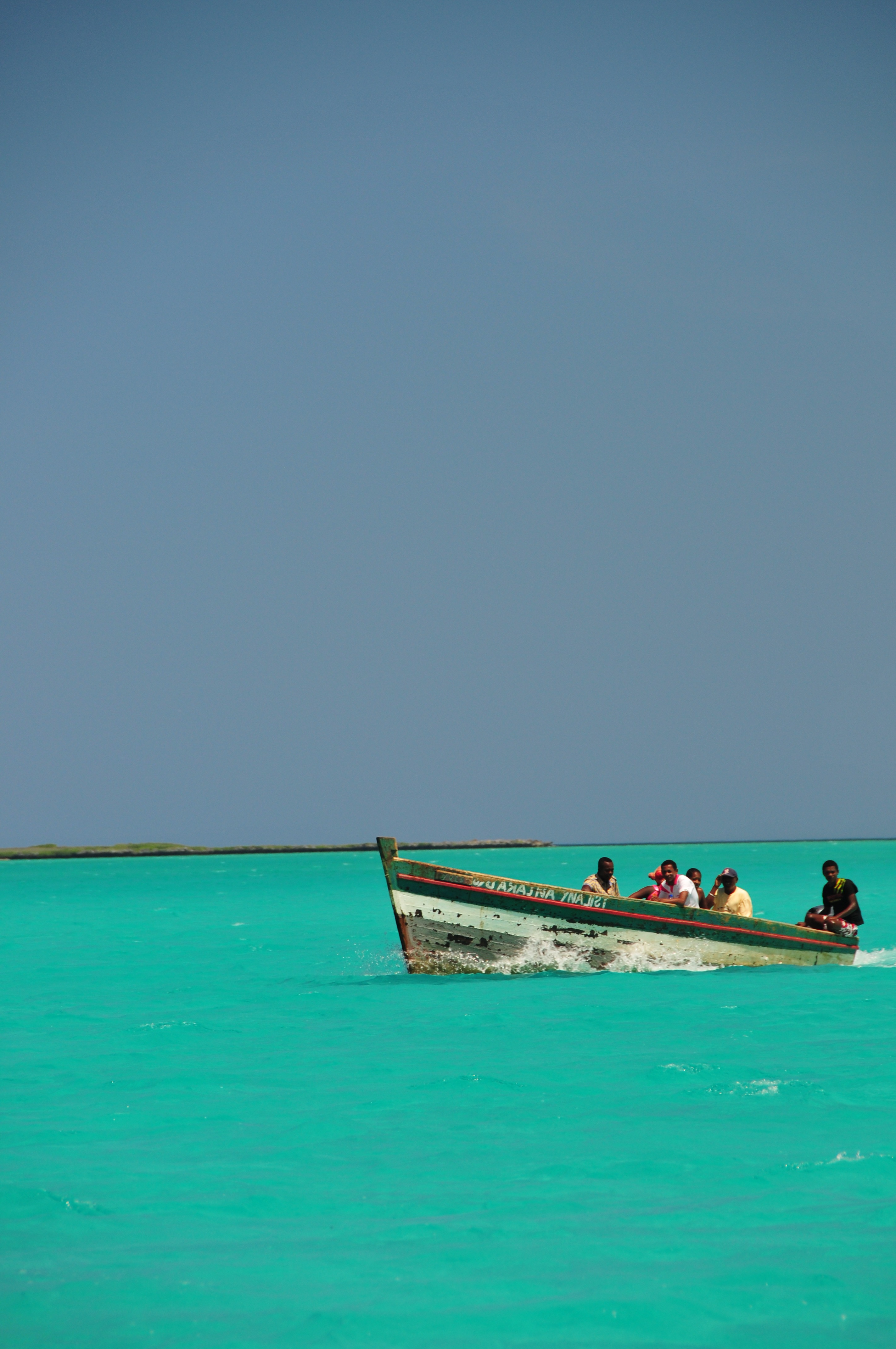 La mer d'Emeraude : Bateaux : Transport : Diégo-Suarez (Antsiranana ...