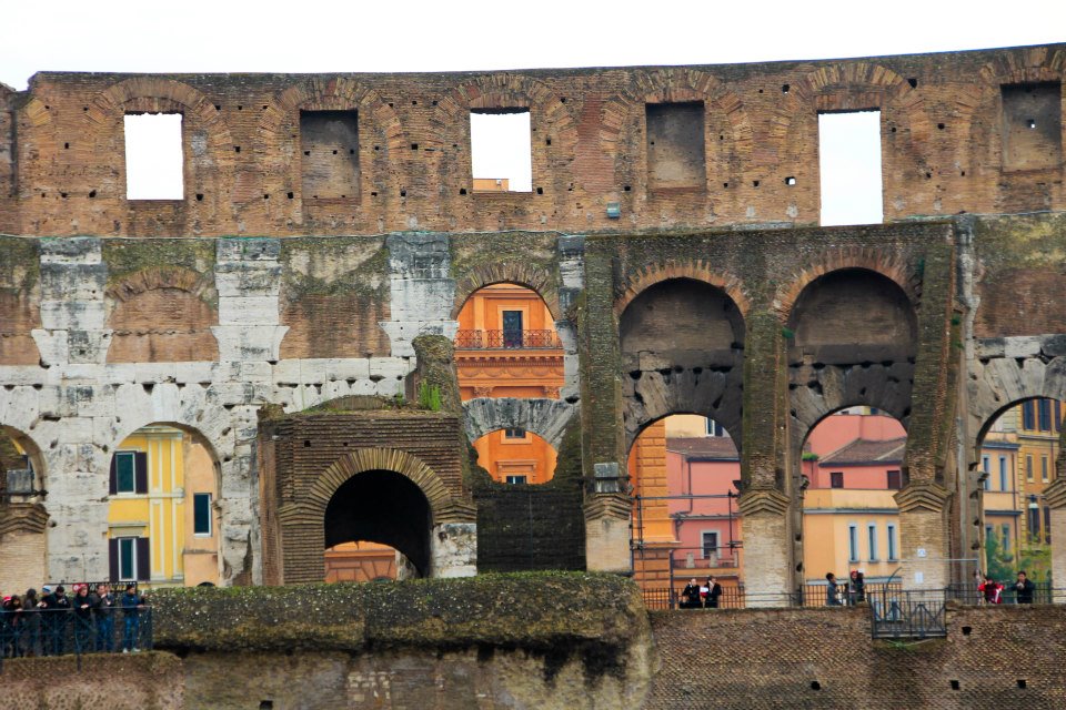 Colisée vu de l'intérieur : Colisée (Colosseo) : Rome antique : Rome ...