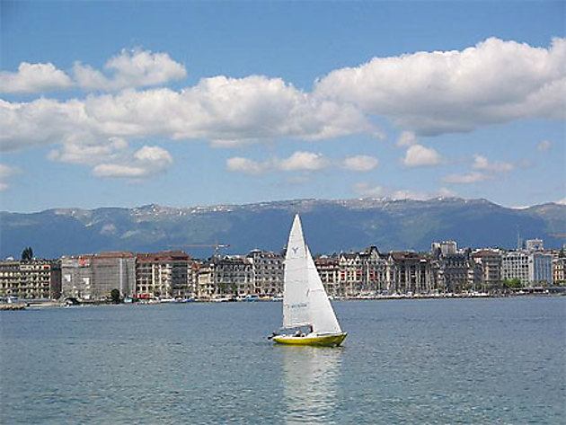 Bateau sur le lac : Bateaux : Transport : Lacs : Rives du lac Léman ...