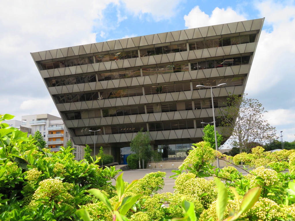 Immeuble moderne (Société) à Créteil : Créteil : Val-de-Marne : Île-de ...