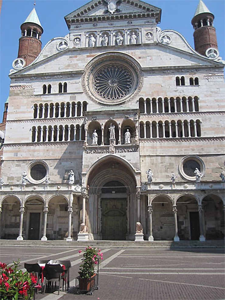 Visiter Crémona (Crémone) : préparez votre séjour et voyage Crémona ...