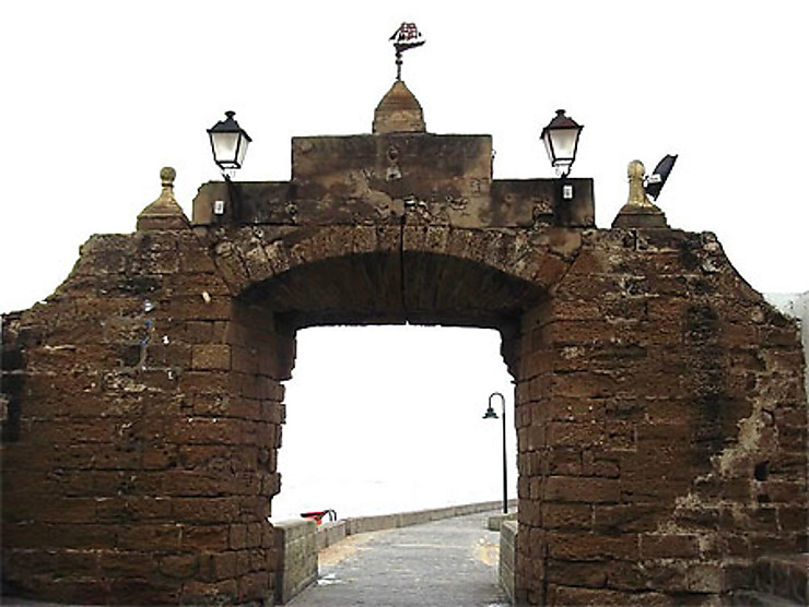 Entrée du fort : Castillo de San Sebastian (Fort Saint-Sébastien ...