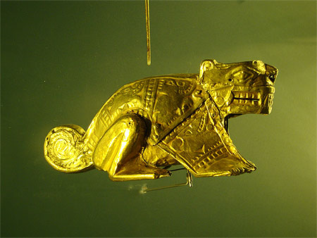 Figure en or : Statues : Museo del Oro : Bogotá : Région de Bogotá ...
