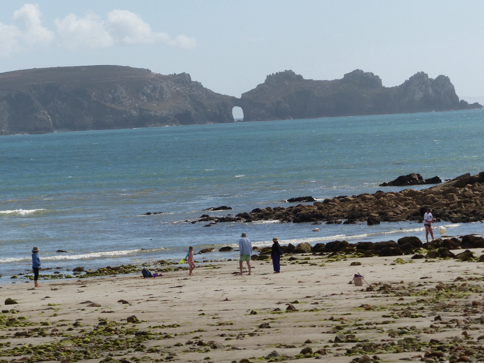 Une arche lointaine : Plages : Mer : Pointe de Dinan : Presqu'île de ...