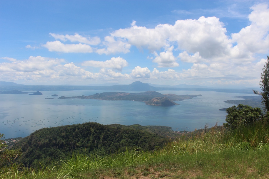 Vue de Tagaytay : Volcan Taal : Batangas : Luzon : Philippines ...