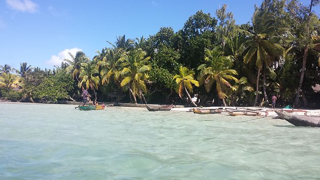 Pirogues en mer : Plages : Mer : Bateaux : Transport : Île Sainte-Marie ...