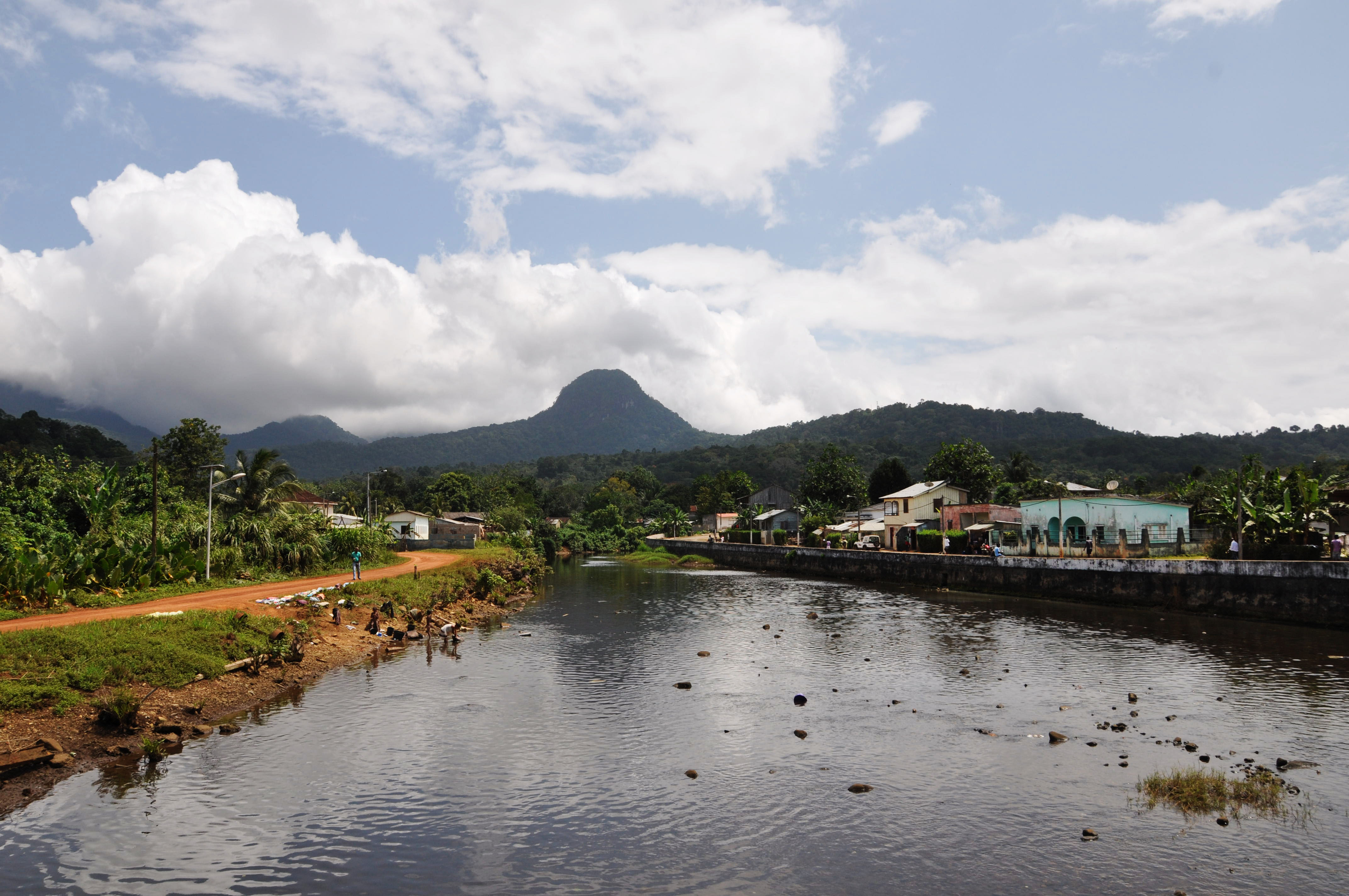 Rio Papagaio : Fleuve : Île de Principe : Sao Tomé et Principe ...
