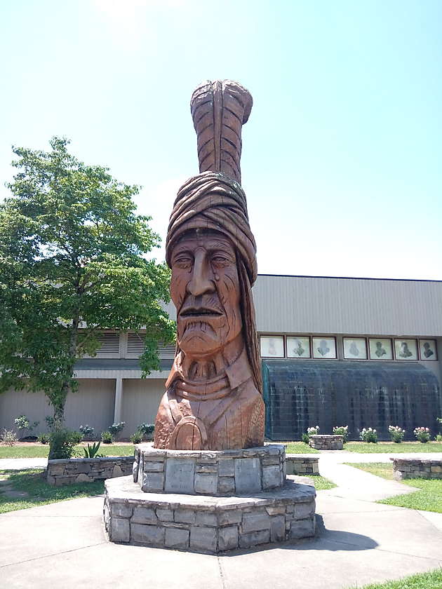 Musée Cherokee : Statues : Caroline du Nord : États-Unis : Routard.com