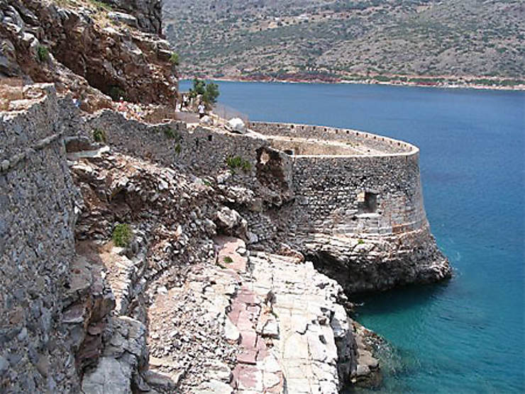 Spinalonga en Crête : Île de Spinalonga : Agios Nikolaos : Région du ...