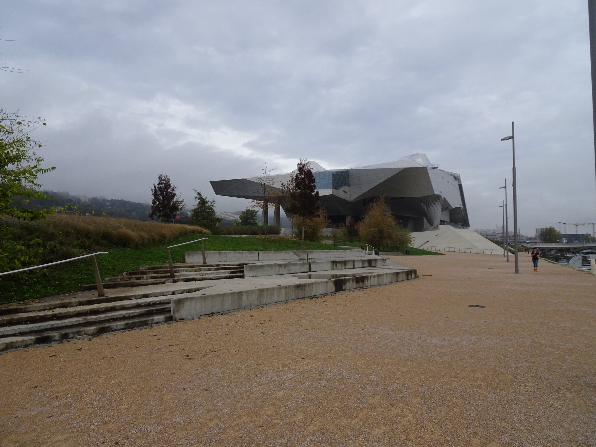 Vaisseau Star Wars à Lyon ? : Musée des Confluences : Presqu'île : Lyon ...